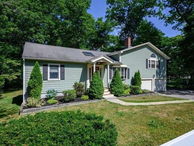 house with 3 bedroom, Hingham MA ES104921253