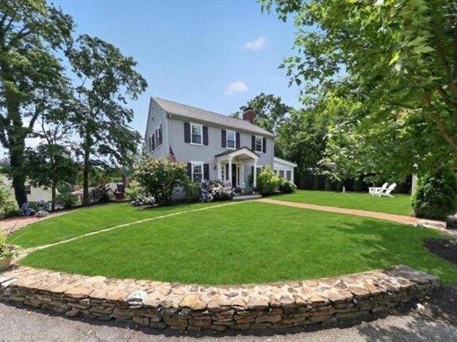 house with 3 bedroom, Hingham MA ES105126659