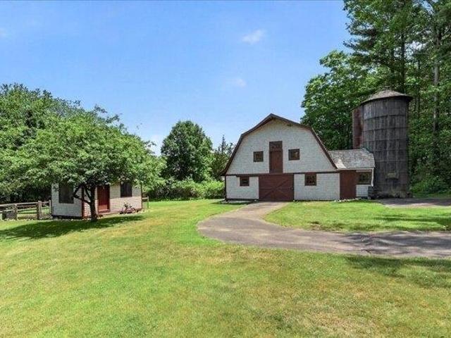 house with 3 bedroom, Hingham MA ES105127335