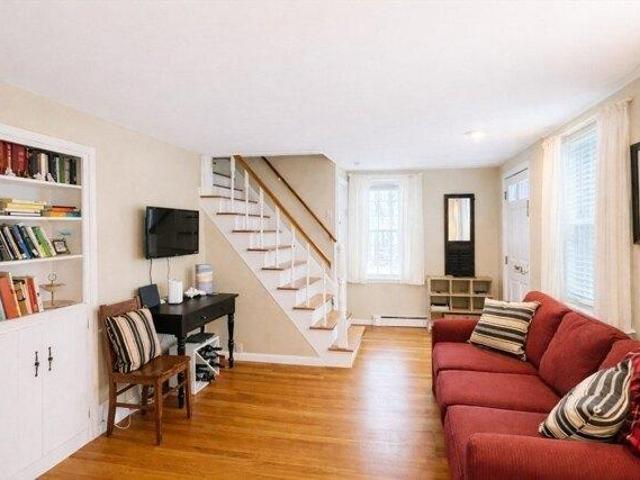 house with 3 bedroom, Hingham MA ES105122715