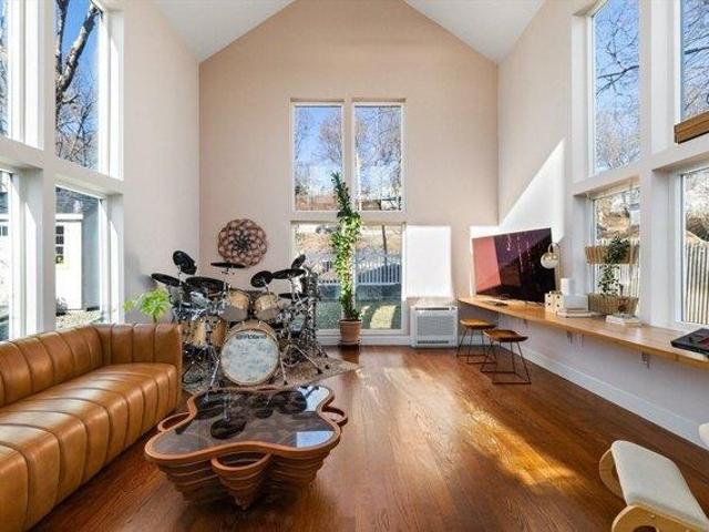 house with 3 bedroom, Hingham MA ES105140371