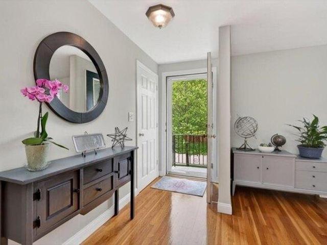 house with 3 bedroom, Hingham MA ES102826577