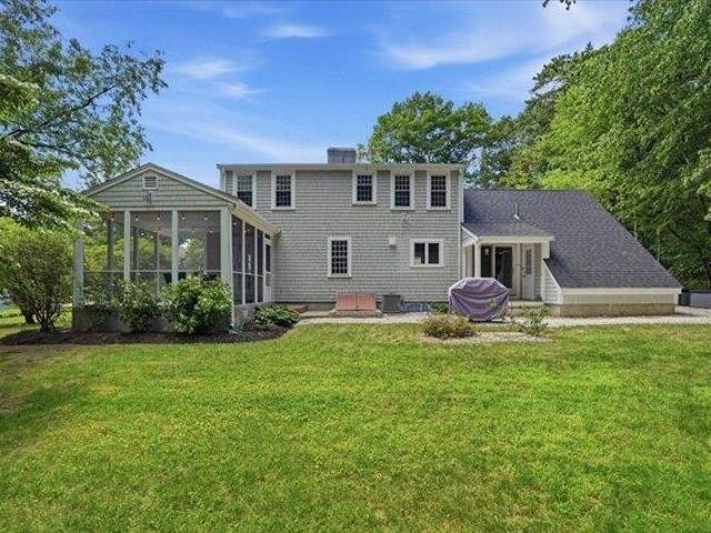 house with 3 bedroom, Hingham MA ES103968007
