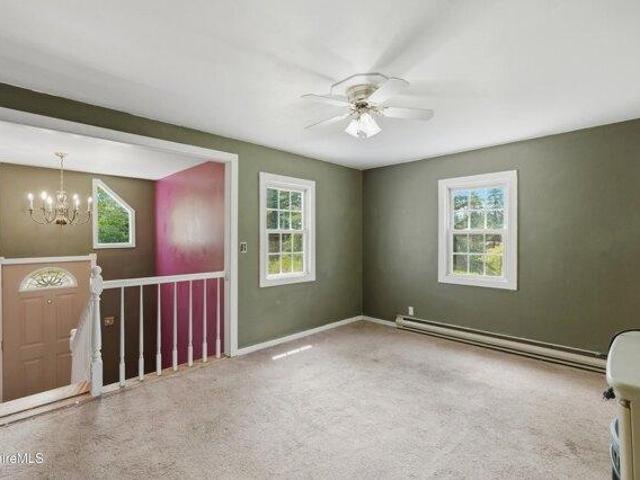 house with 3 bedroom, Hinsdale MA ES105144736