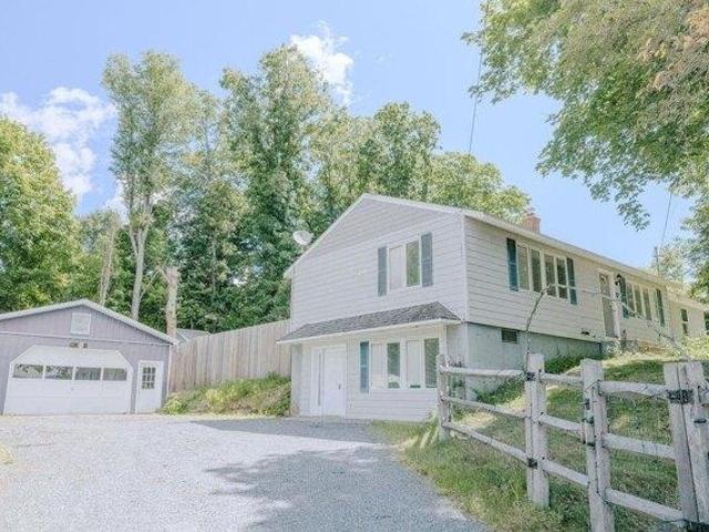 house with 3 bedroom, Hinsdale NH DS103663706