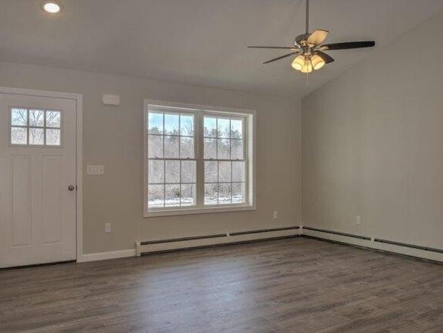 house with 3 bedroom, Hinsdale NH ES105175664