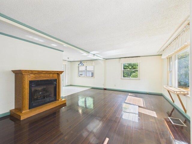 house with 3 bedroom, Hinsdale NH ES105192536