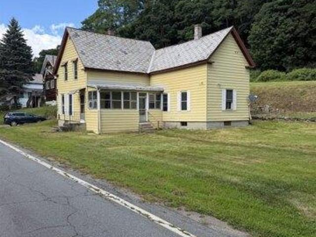 house with 3 bedroom, Hinsdale NH ES105104856