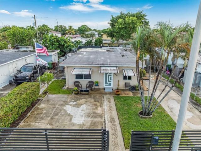 house with 3 bedroom, Hialeah FL FL DS102244286