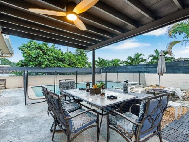 house with 3 bedroom, Hialeah Fl FL DS102398055