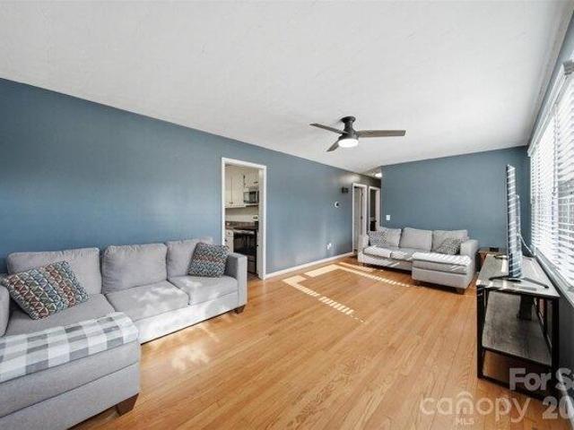house with 3 bedroom, Hickory NC ES104902530