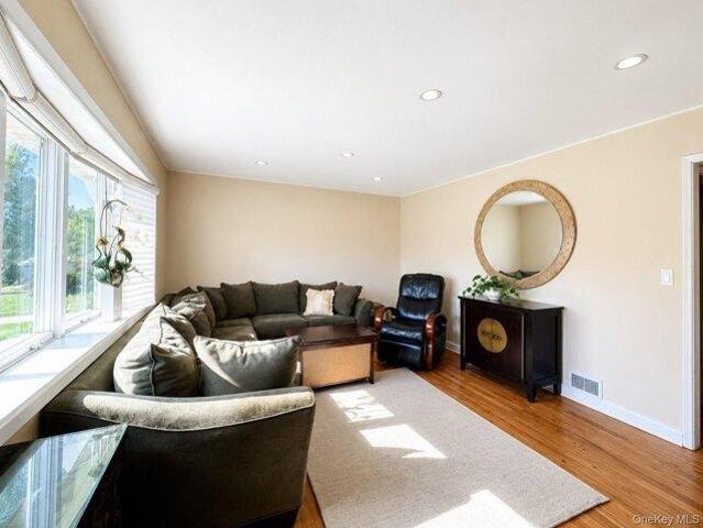 house with 3 bedroom, Hicksville NY ES104900020