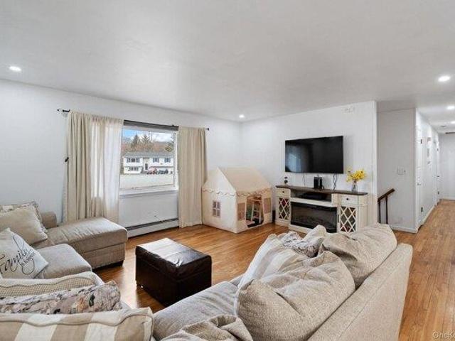 house with 3 bedroom, Highland Mills NY DLS101801047