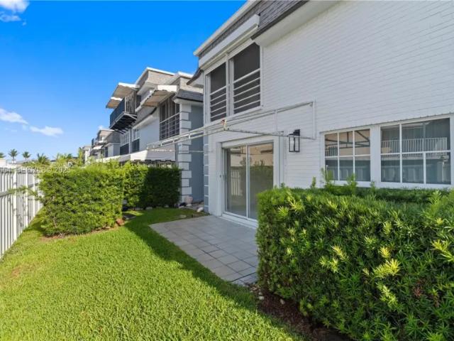 house with 3 bedroom, Hillsboro Beach Fl FL DS102660224