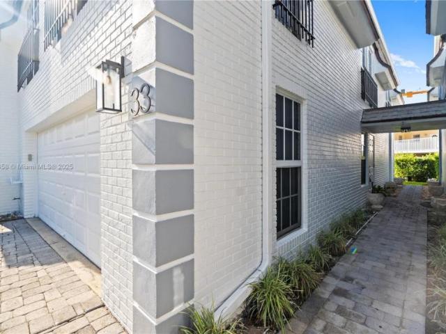 house with 3 bedroom, Hillsboro Beach Fl FL DS102397520
