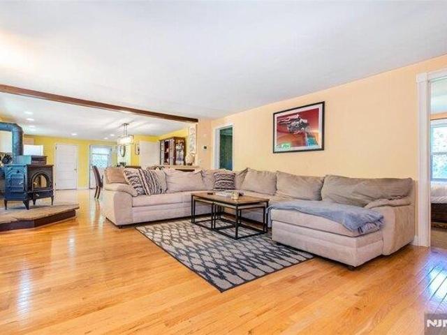 house with 3 bedroom, Hillsdale NJ ES103600580