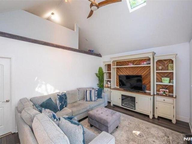 house with 3 bedroom, Hillsdale NJ ES105535679