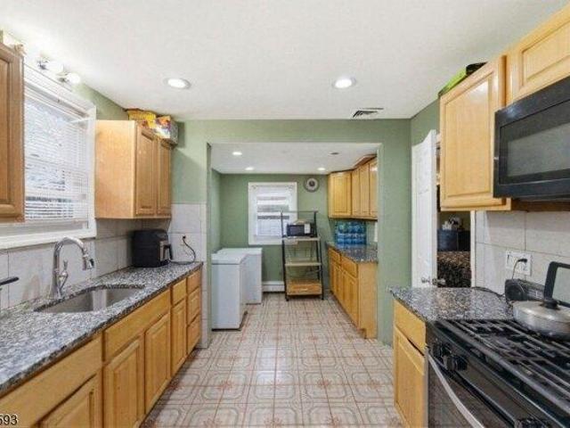 house with 3 bedroom, Hillside NJ DS102585965
