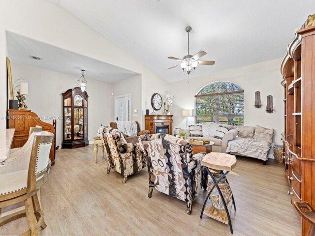 house with 3 bedroom, Homestead FL DLS92983828