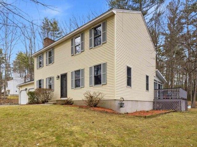 house with 3 bedroom, Hooksett NH DLS100507138