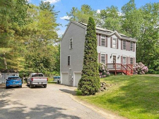 house with 3 bedroom, Hooksett NH DLS102411002