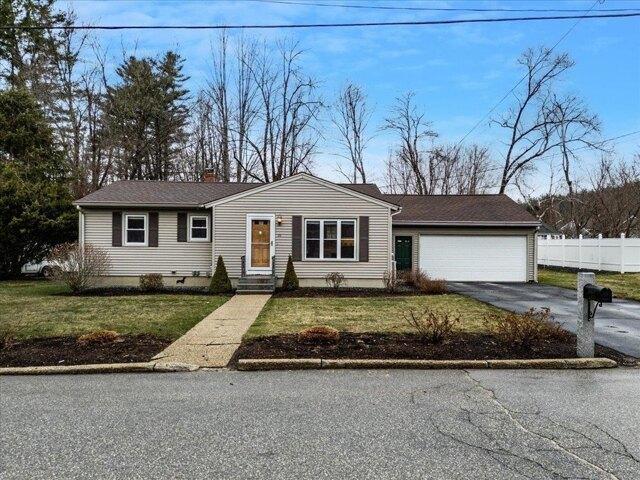 house with 3 bedroom, Hooksett NH DS101783318