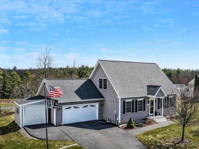 house with 3 bedroom, Hooksett NH DS102527744