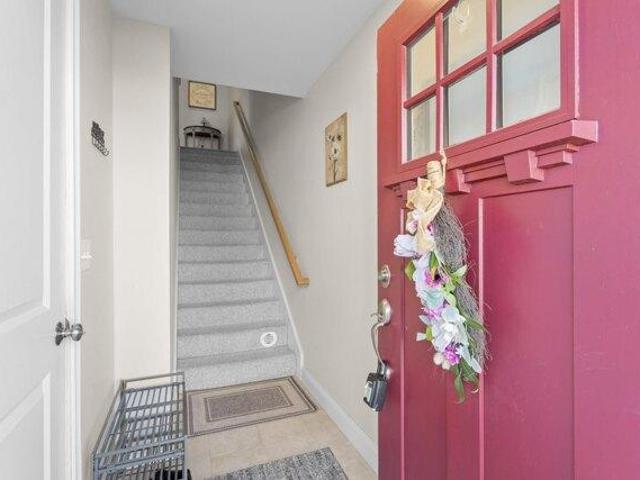 house with 3 bedroom, Hooksett NH DS102635635