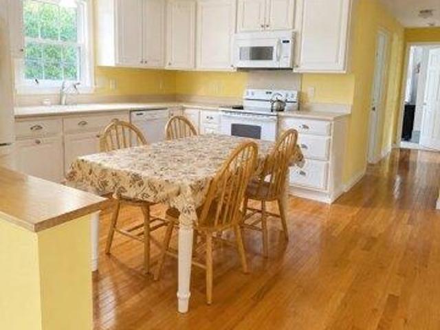 house with 3 bedroom, Hooksett NH DS102709250