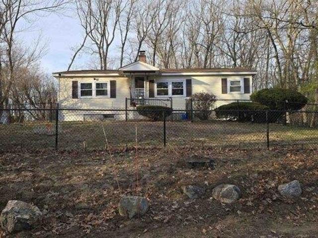 house with 3 bedroom, Hooksett NH ES103072015