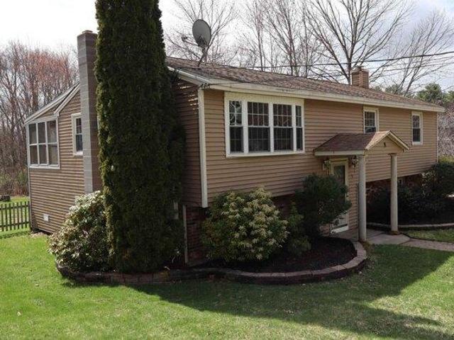 house with 3 bedroom, Hooksett NH ES103101714