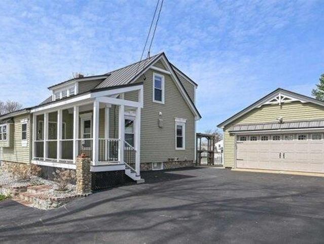 house with 3 bedroom, Hooksett NH ES103126595