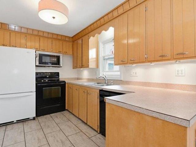 house with 3 bedroom, Hooksett NH ES103848889