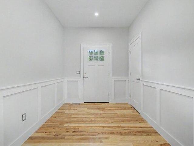 house with 3 bedroom, Hooksett NH ES103849722