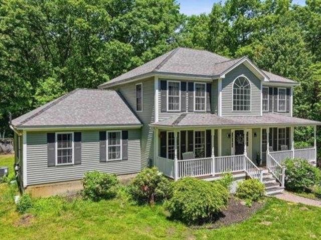 house with 3 bedroom, Hooksett NH ES103850629