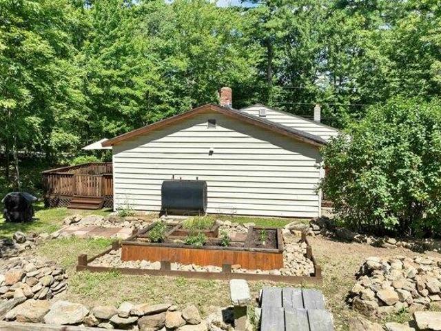 house with 3 bedroom, Hooksett NH ES105228944