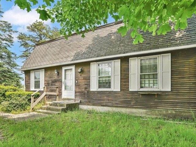 house with 3 bedroom, Holyoke MA DLS102959697