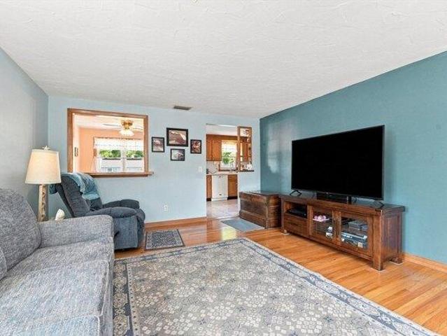 house with 3 bedroom, Holyoke MA ES104853402