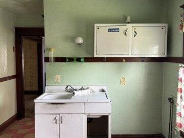 house with 3 bedroom, Holyoke MA ES105229684