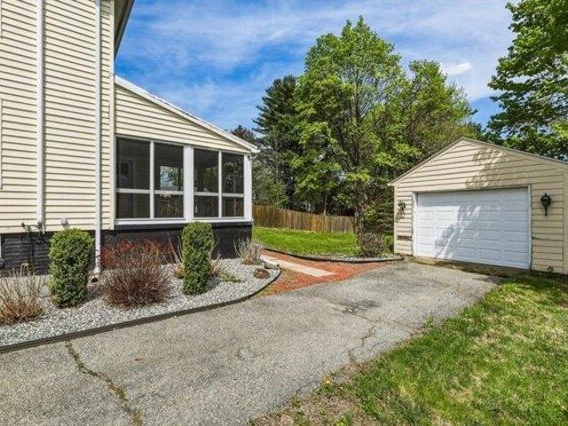 house with 3 bedroom, Holyoke MA ES103188022