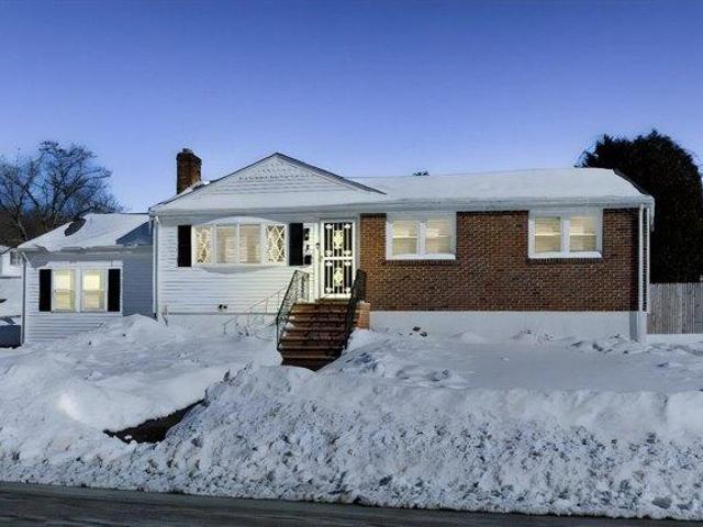 house with 3 bedroom, Holbrook MA DS102412472