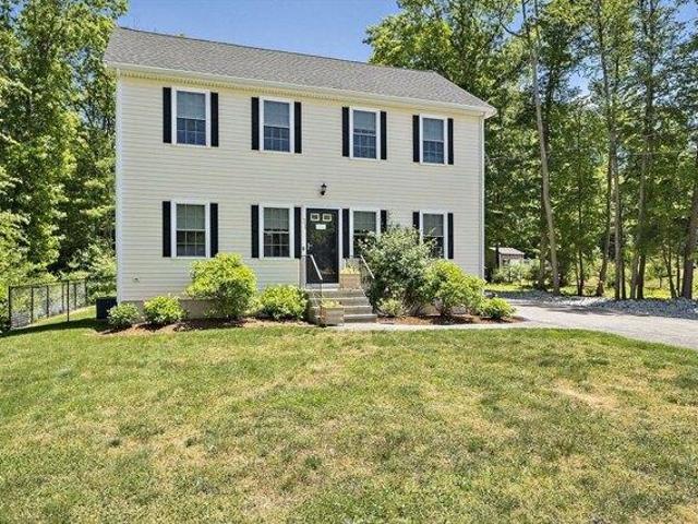 house with 3 bedroom, Holbrook MA ES103495893