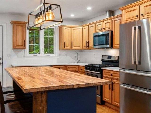 house with 3 bedroom, Holbrook MA ES103432514