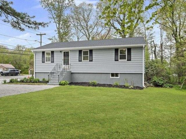 house with 3 bedroom, Holbrook MA ES103434154
