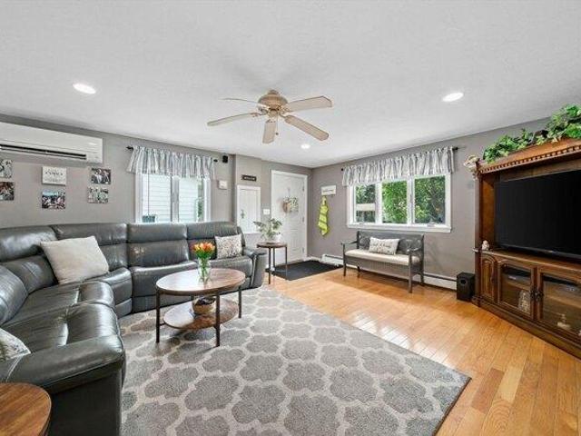 house with 3 bedroom, Holbrook MA ES105081885