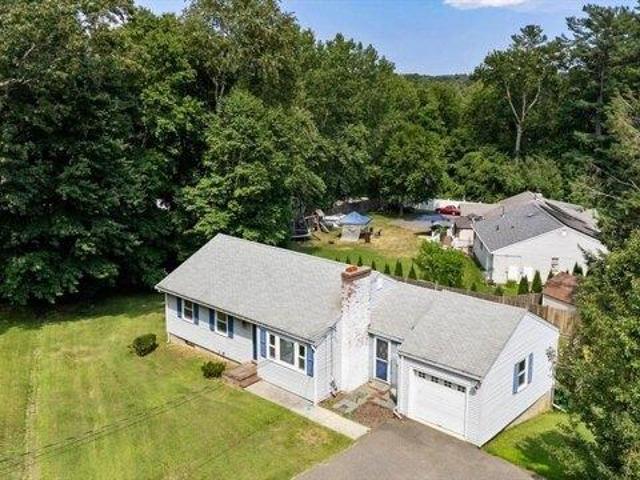 house with 3 bedroom, Holbrook MA ES105081962