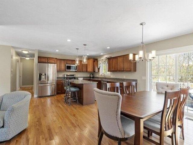 house with 3 bedroom, Holden MA ES103037527