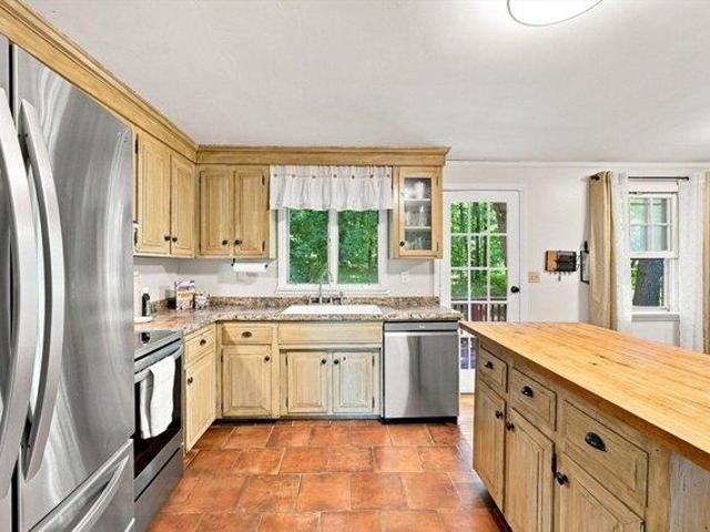 house with 3 bedroom, Holland MA ES105125948