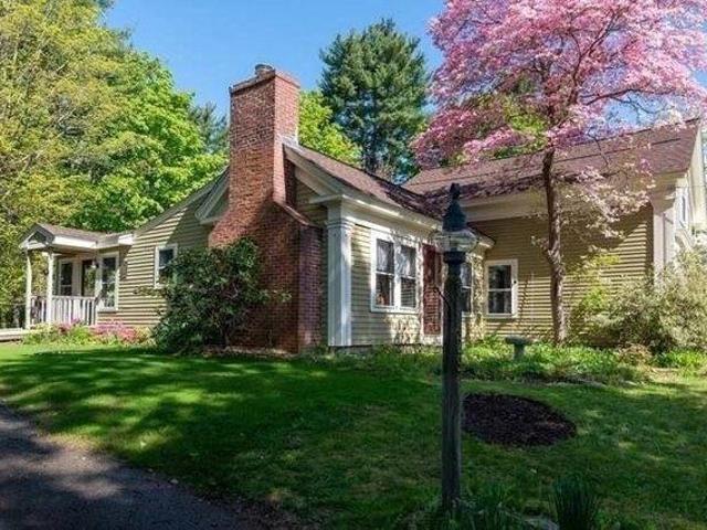 house with 3 bedroom, Holliston MA DLS102707989