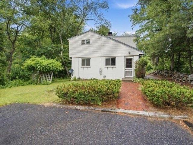 house with 3 bedroom, Holliston MA DS103433044
